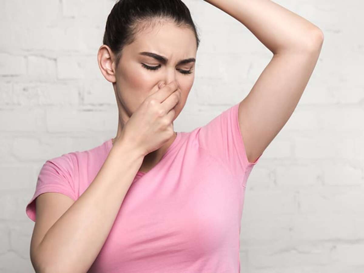 Why Do People Experience Smelly Armpits And How To Treat Them Effectiv